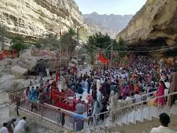 Hindu Temples in Pakistan: A Complete Travel Guide - Tourism Guide Book